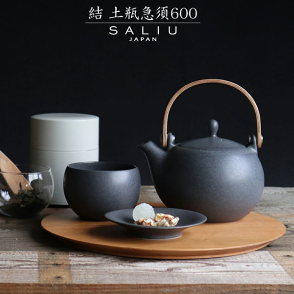YUI Wooden Handle Dobin Tea Pot – ZAKKAsine